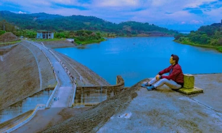 Waduk Saguling, Objek Wisata Alam dengan Panorama Keindahan Memukau di ...