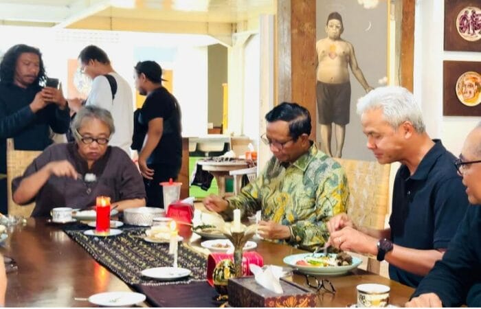 Ganjar Pranowo dan Mahfud MD Sambangi Rumah Butet Jelang Ramadhan ...