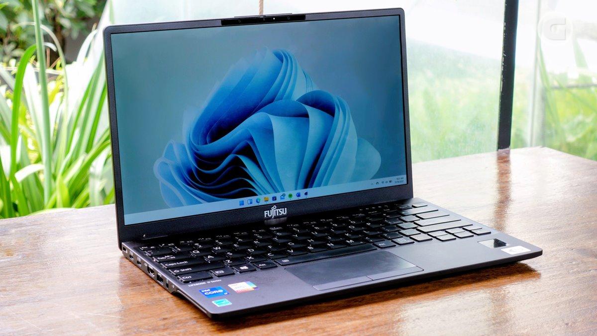 Review Fujitsu FMV Note U, Inovasi Laptop AI Premium | INTRIK.ID
